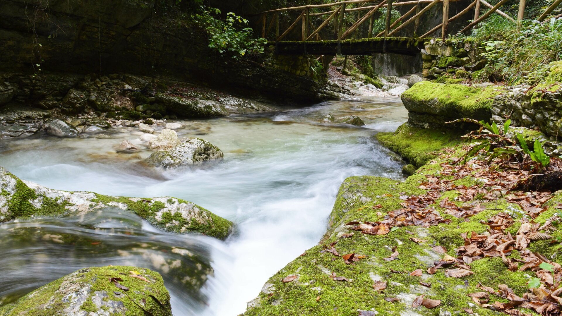 Le-escursioni-più-belle-in-abruzzo • Majellando